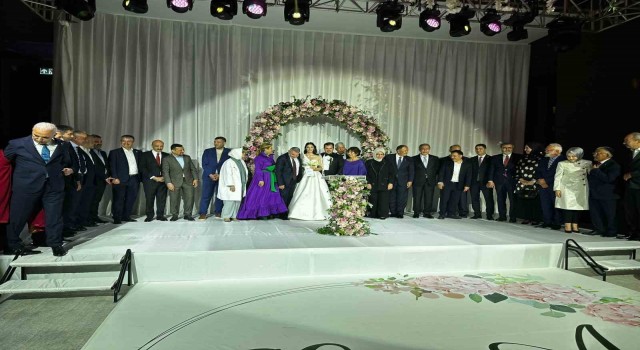 Ertekin ailesinin mutlu günü - Marmaris Yeni Sayfa | Güncel Marmaris ...